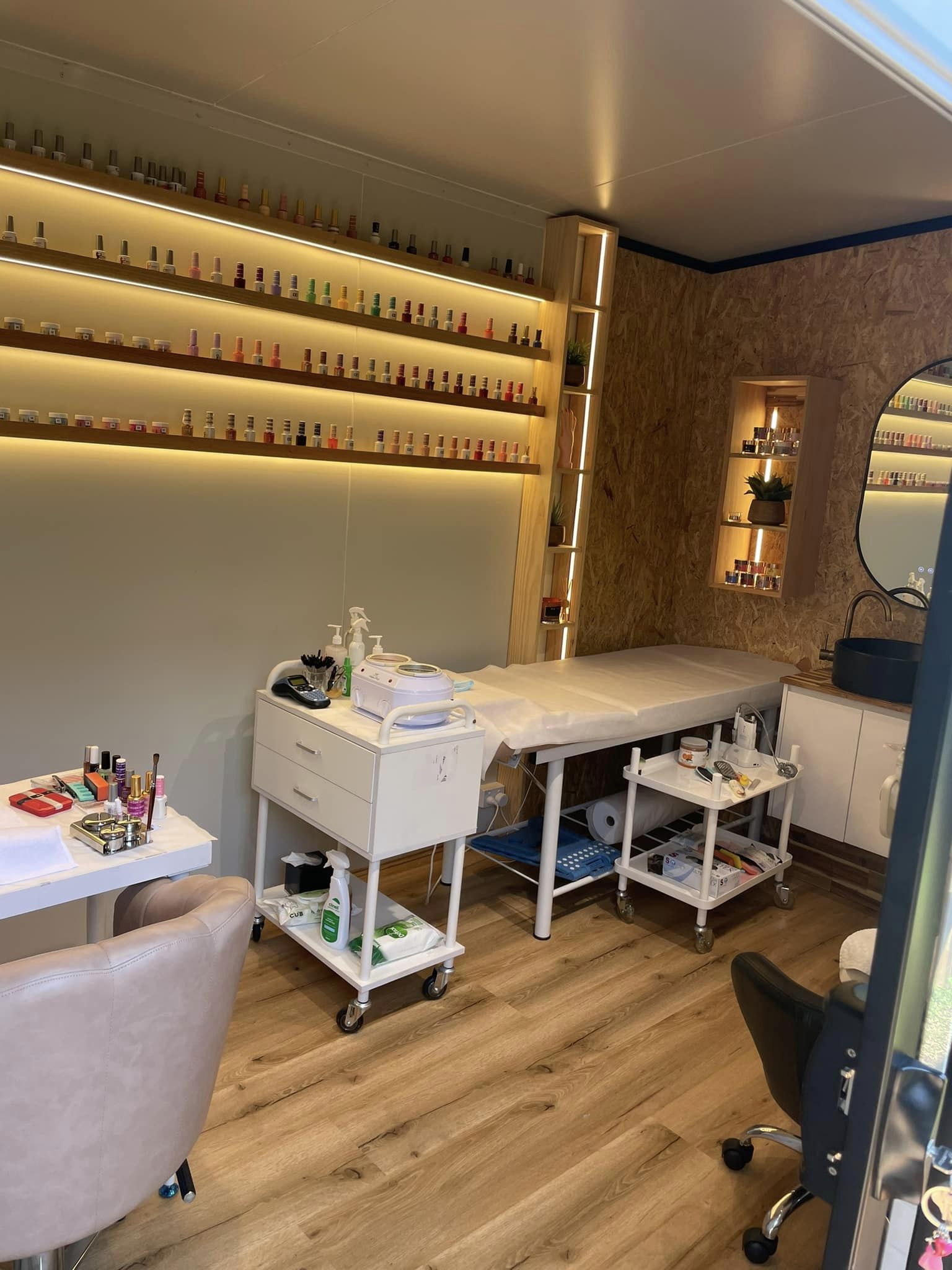 Salon Pod in Clyde North | Ecospace Solutions PTY LTD